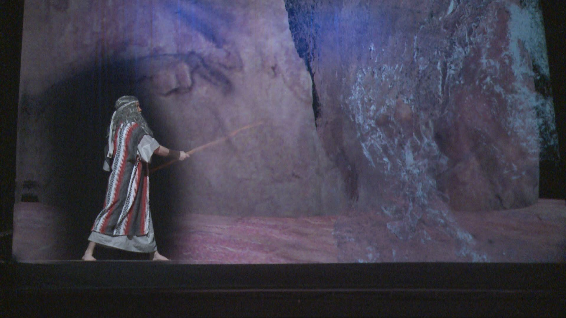 Show brings bible story to life with cool technology | wbir.com
