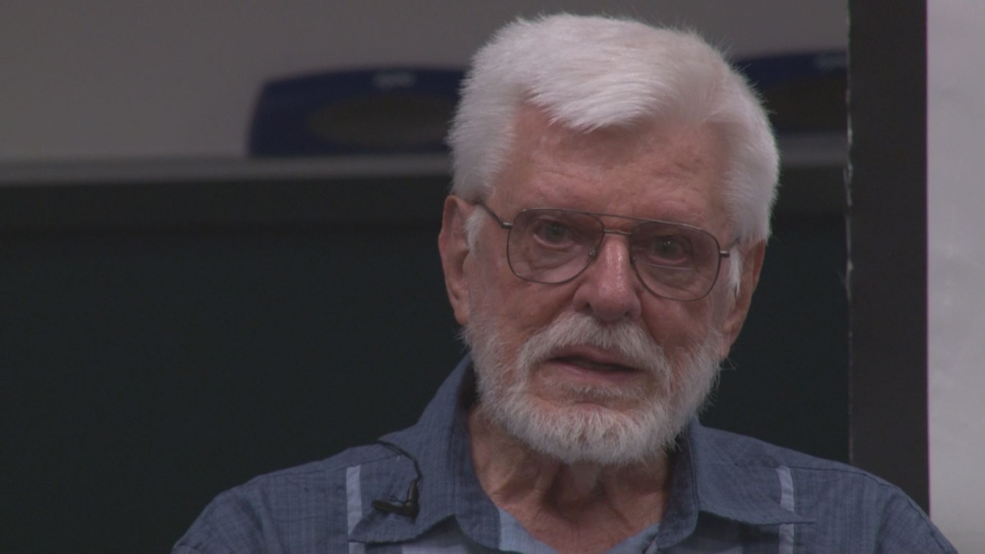 Professor still in the classroom, 67 years later | wbir.com