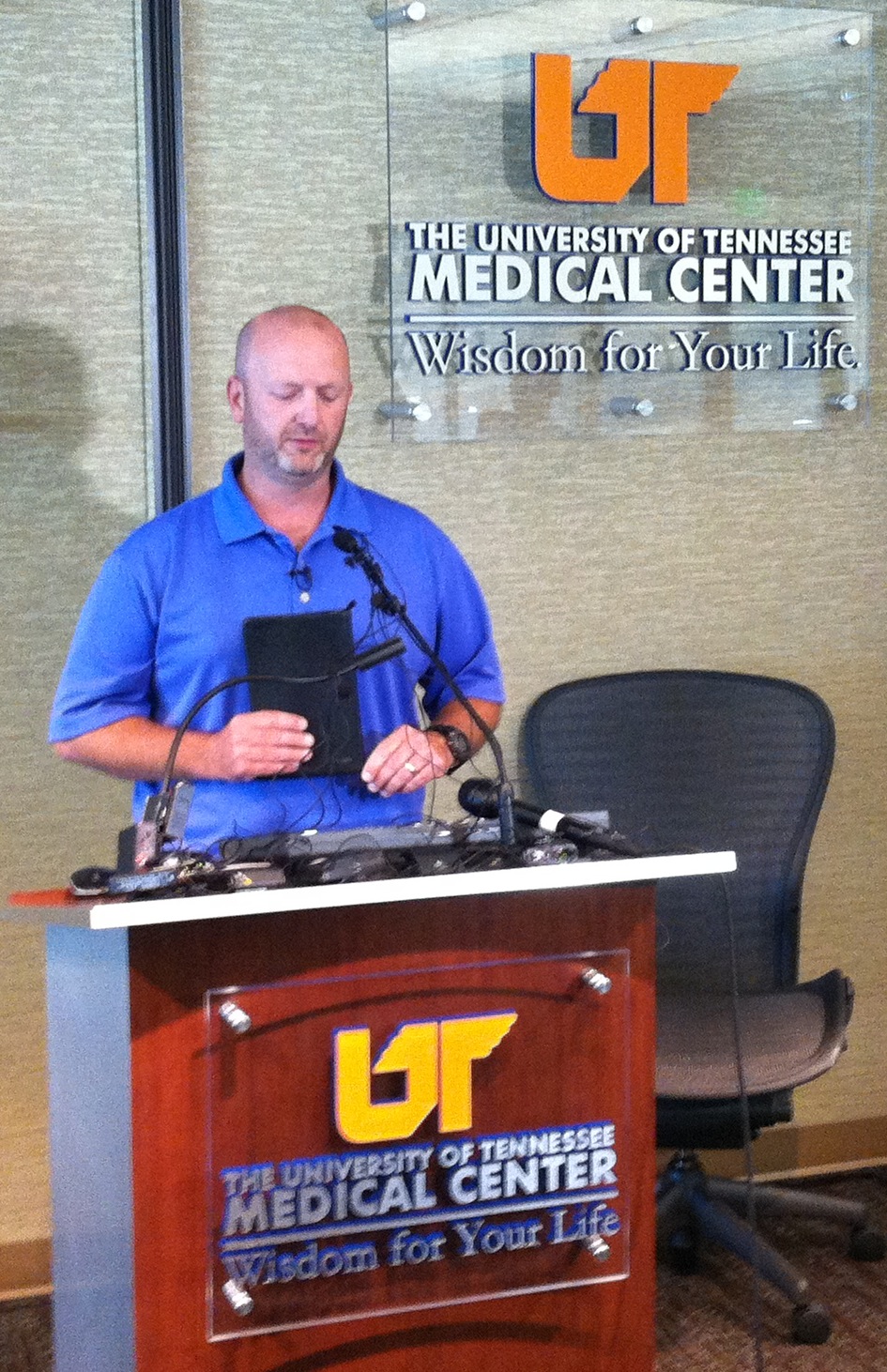 Church relying on God to get through tragedy of bus crash | wbir.com