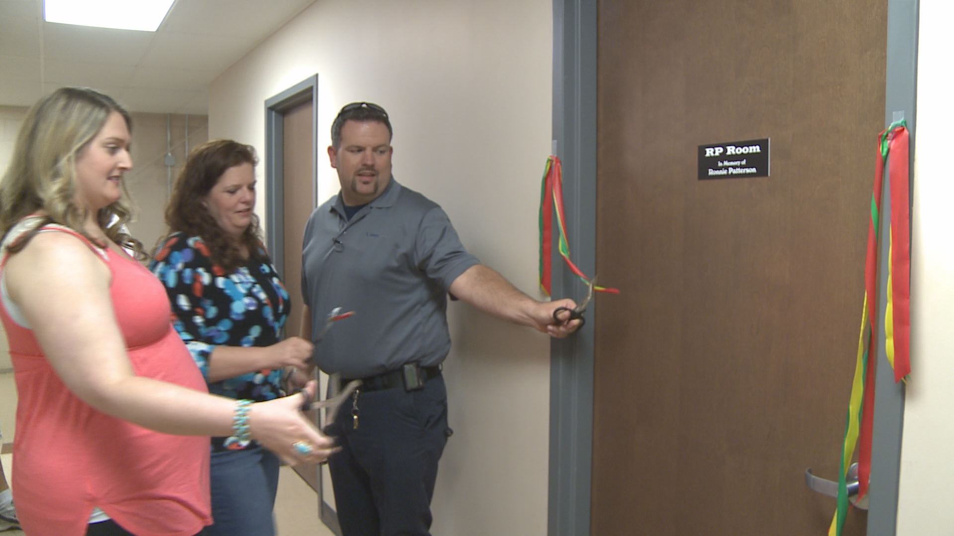 Rural/Metro dedicates training room to Ronnie Patterson | wbir.com