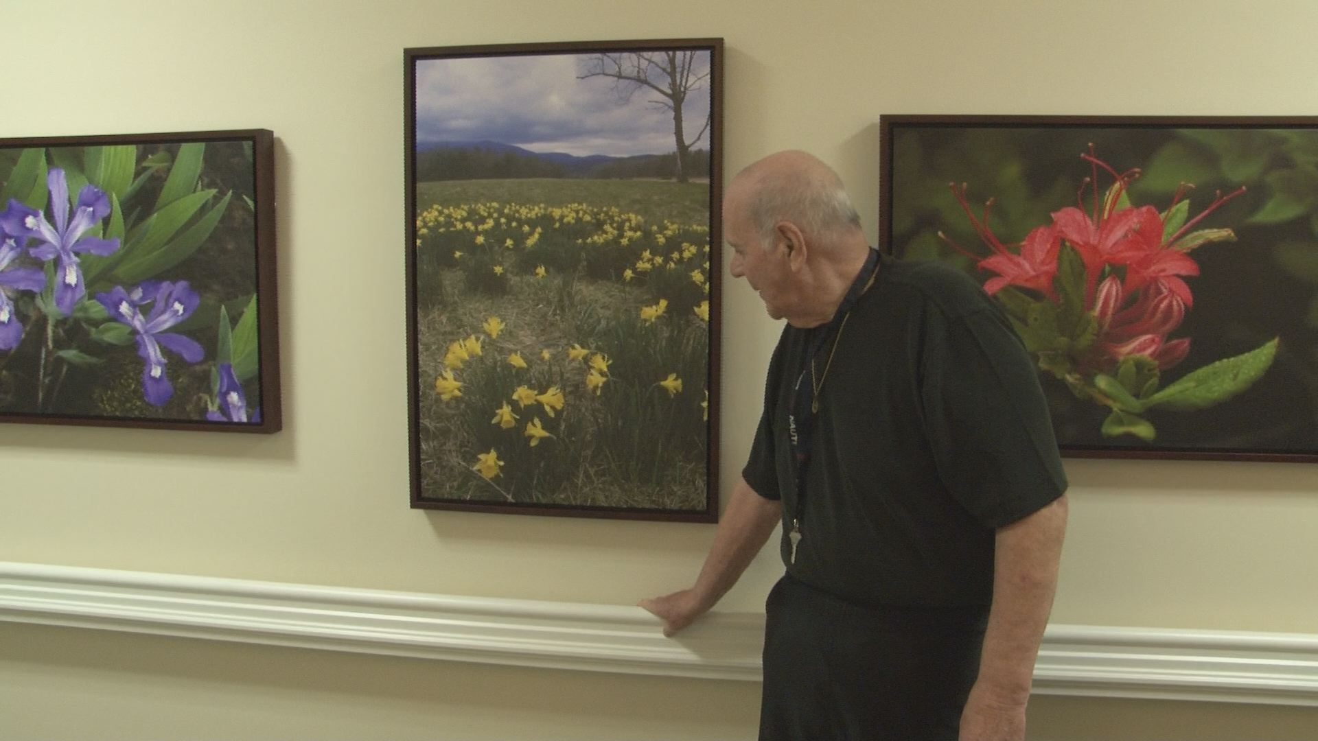 Art helps senior center residents connect with their past | wbir.com