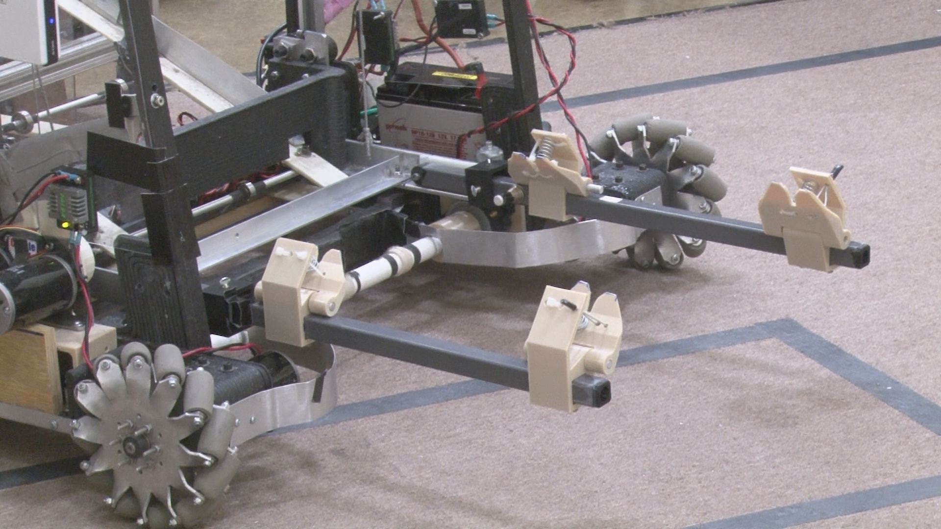 Breaking stereotypes, robotics team preps for worlds | wbir.com