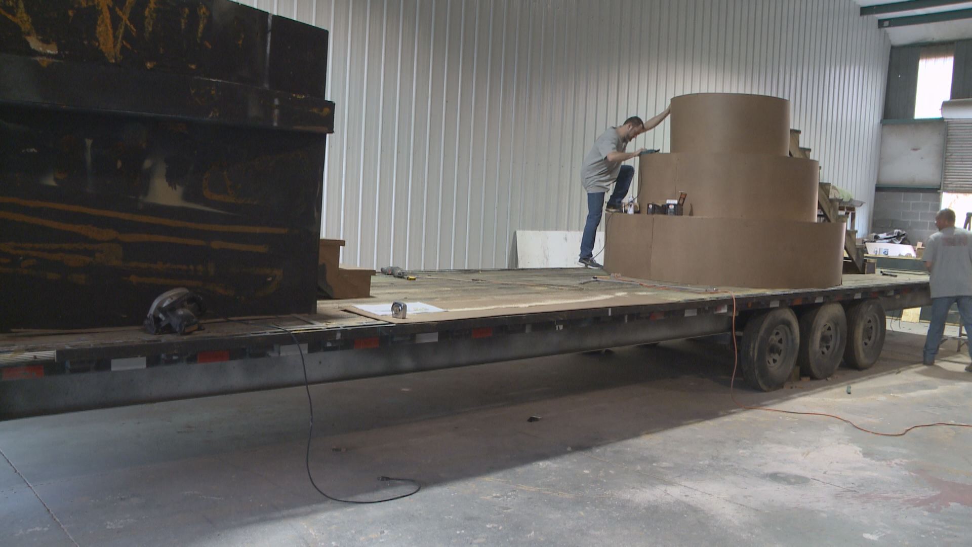 Dollywood Float for Dolly Parton revealed at parade | wbir.com