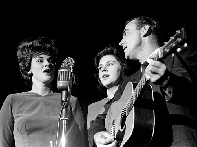Country singer Jim Ed Brown dies at age 81 | wbir.com
