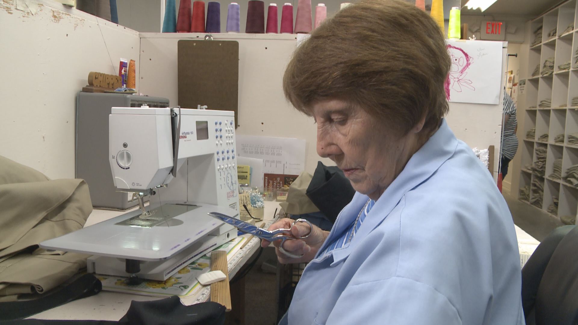 Dollywood dresses more than 3,000 workers | wbir.com