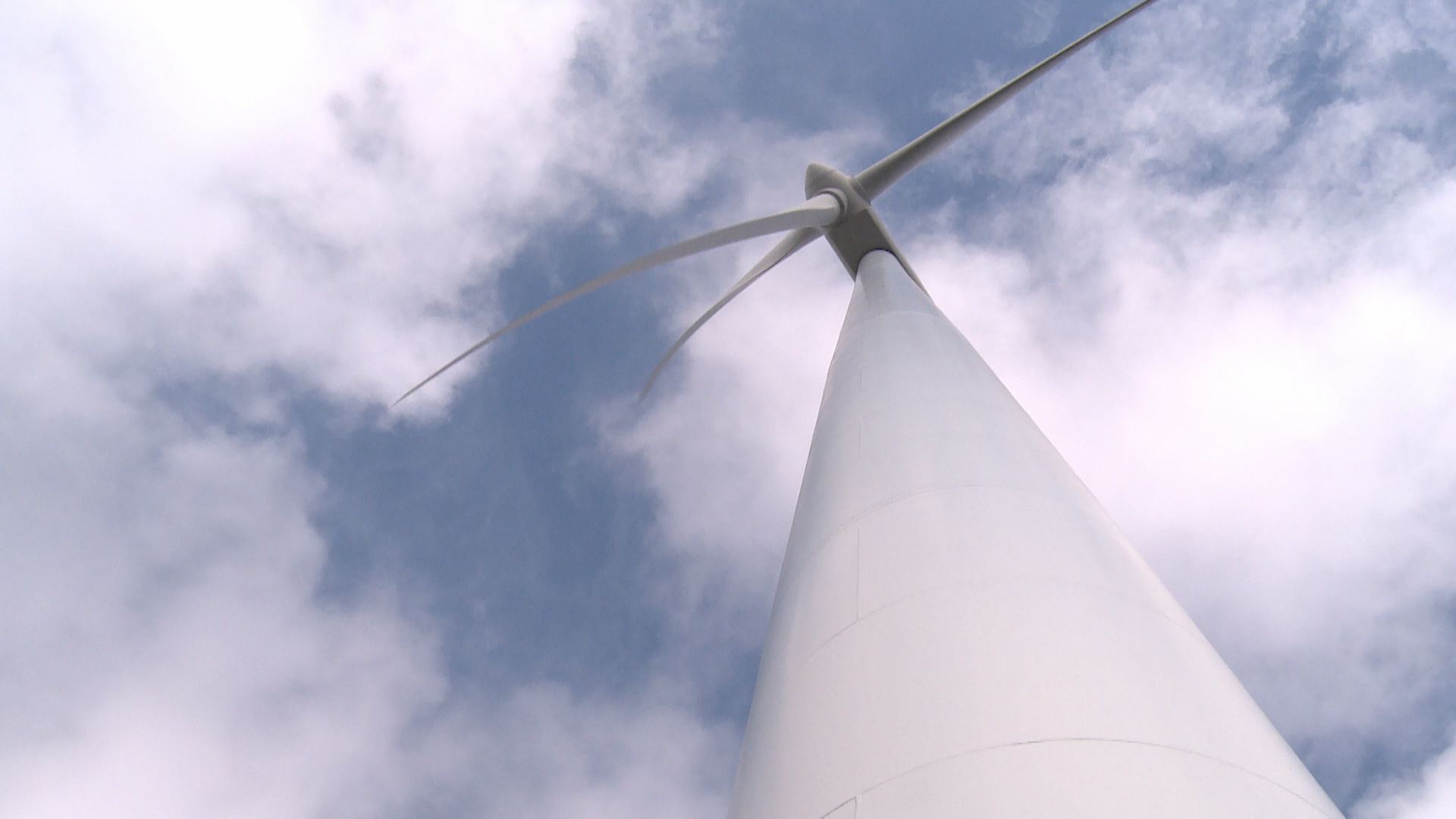 Wind fuels steady rotation of power at TVA's Buffalo Mtn | wbir.com