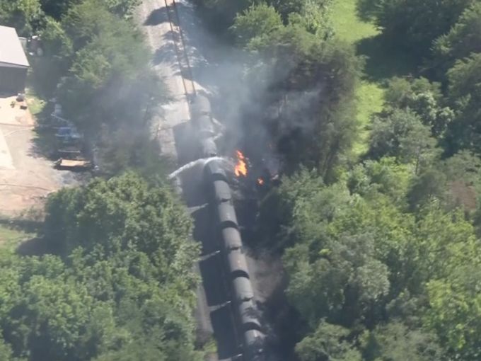 First responders file lawsuit against CSX for train derailment | wbir.com
