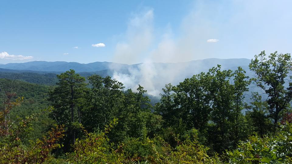 Crews fighting 25-acre fire in Great Smoky Mountains | wbir.com